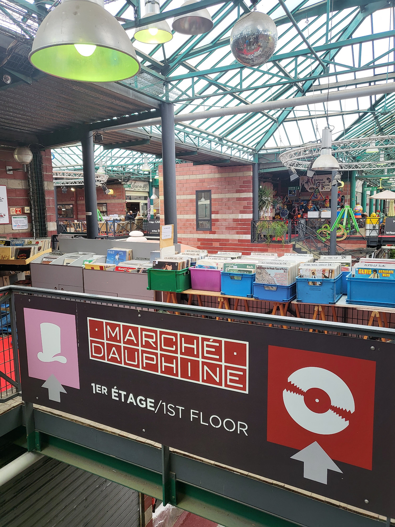 생투앙 벼룩시장 보물찾기