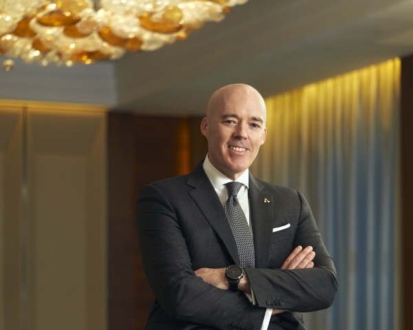 [인터뷰] Mark Meaney