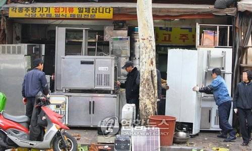 황학동 중고시장 재고품 홍수
