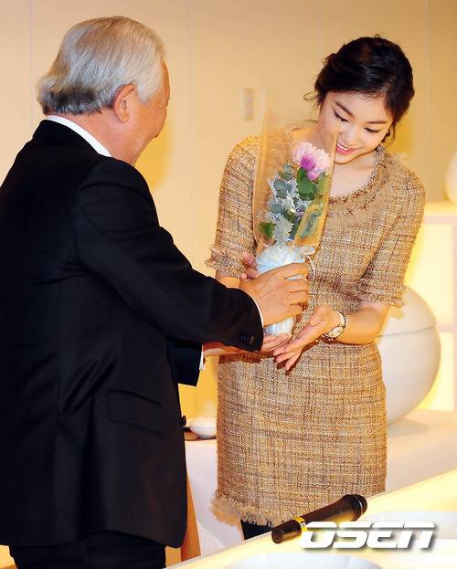 [사진]김연아, '꽃보다 아름다워'