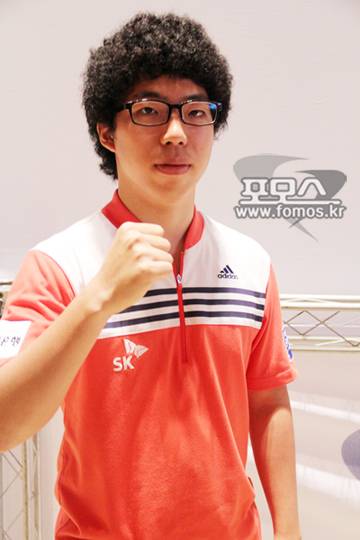 Wcg 예선 Sk텔레콤 정경두 역전승을 거두며 자신감이 붙었다