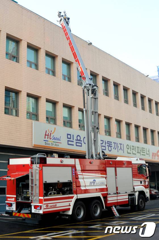 사진 중부소방서 무인파괴방수차 조작훈련실시