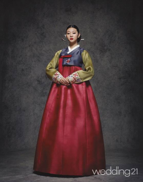 한복화보 황희우리옷 시선을 사로잡는 전통 색감의 향연