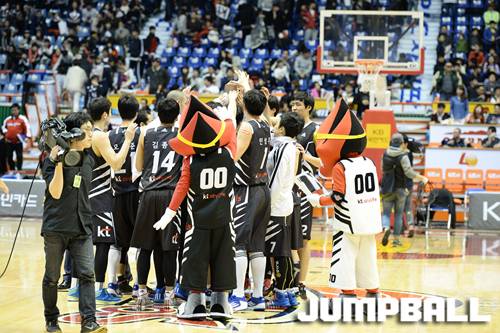 [KBL] KT, 전자랜드를 75-64로 PO3 홈 승리