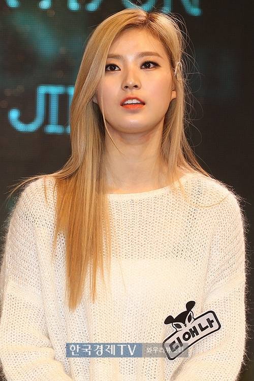 포토 소나무 디애나 매력적인 금발