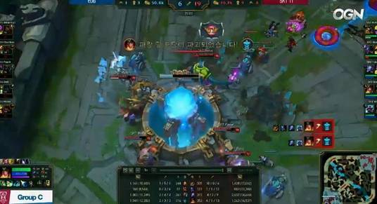 '롤드컵' SKT, EDG잡고 파죽의 3연승.. '마린' 장경환 맹활약