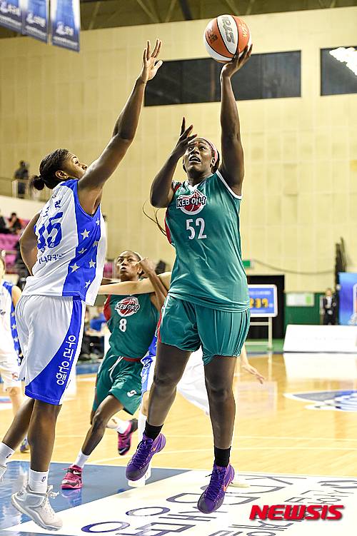 [WKBL]'첼시리 22점' KEB하나, KDB생명 꺾고 3연패 탈출