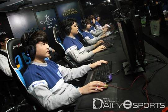 롤챔스 스프링 아프리카 막강 화력 권상윤 칼리스타 앞세워 1대1