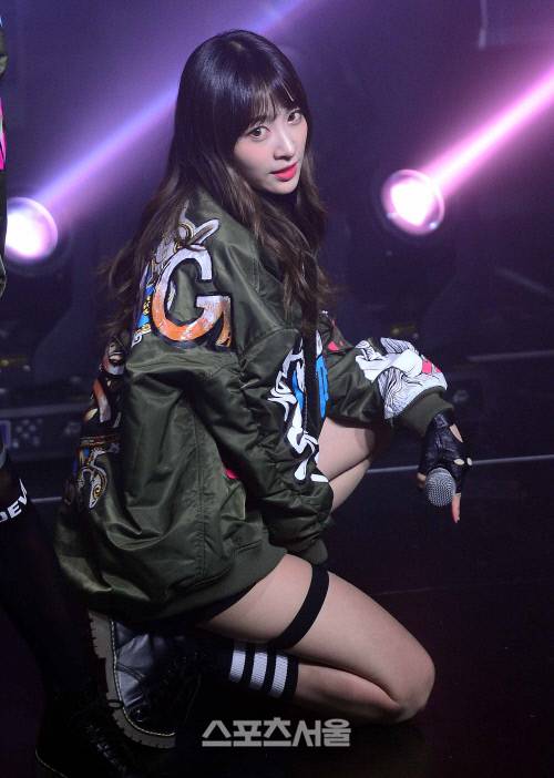 [SS포토]데뷔후 첫 콘서트 갖는 EXID 하니, "누가 왔을까요?"