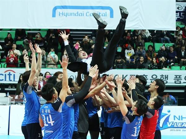 배구 명가 현대캐피탈 7년만의 정규리그 우승