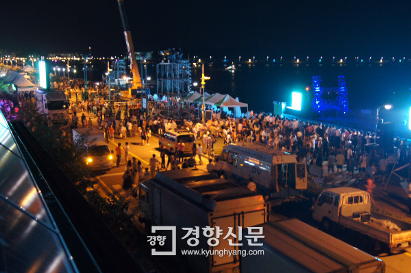 춤추는 음악분수 목포평화광장 연인의 거리로 단장