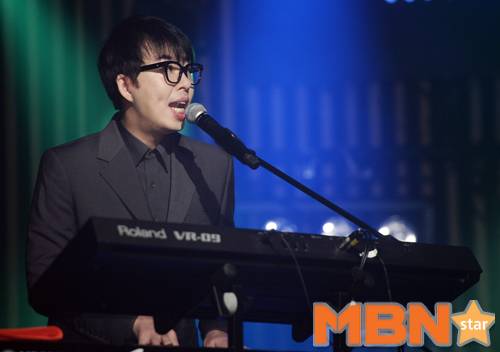 데이브레이크 김장원 '잔잔한 키보드 연주' [MBN포토]