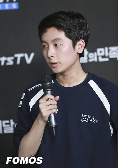 포토 레이스 권지민 Mvp 수상자의 당당함