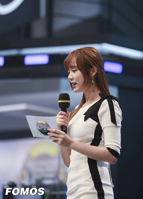 포토 강민지 아나 오버워치 Apex 안방마님