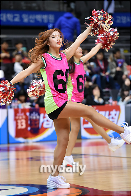 Md화보 선수급 종아리 근육 치어리더 반전 몸매 포착