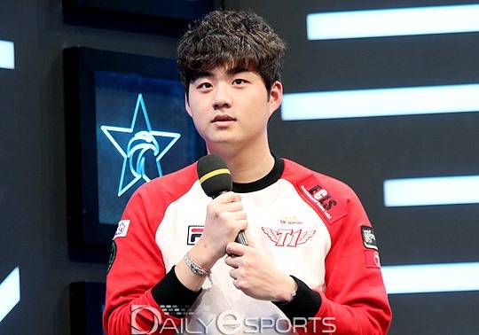 롤챔스 Sk텔레콤 뱅 배준식 이즈리얼과 카르마는 환상의 짝궁