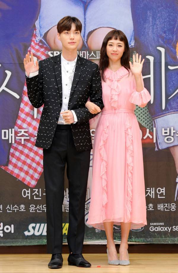 이연희 열살은 어려보이는 처피뱅 헤어스타일