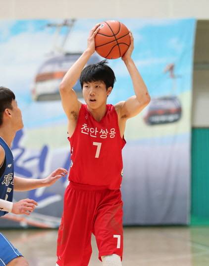2017 주말리그 왕중왕전 홍현준 맹활약 천안쌍용고 제물포고 꺾고 결선 진출 군산고 홍대부고도 합류 7일 남고부 종합