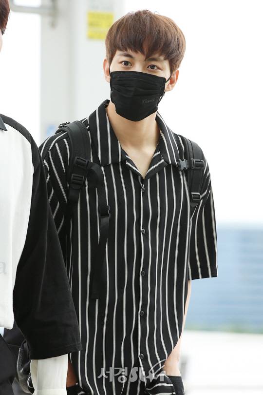 빅스 홍빈 가려도 잘생겼네 인천공항 출국