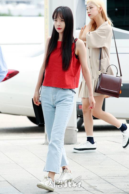 우주소녀 설아 한여름의 청순 인천공항 출국