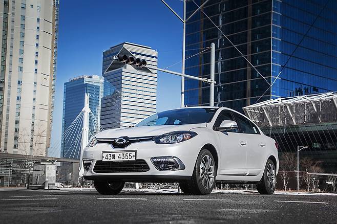 르노삼성, 2018년형 SM3 출시.. 1,570만 원부터 | 엔카매거진