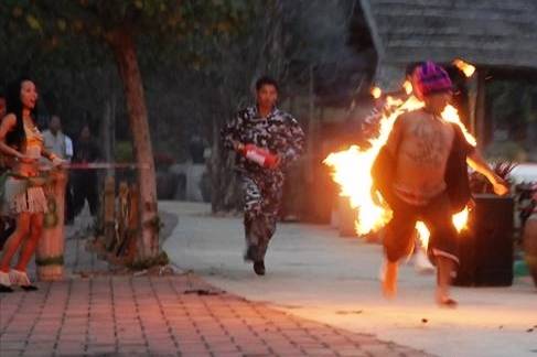 Chinese on fire to declare Guinness records