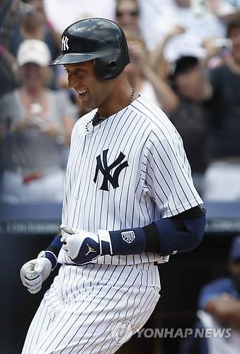 APTOPIX Rays Yankees Jeters 3000th Baseball