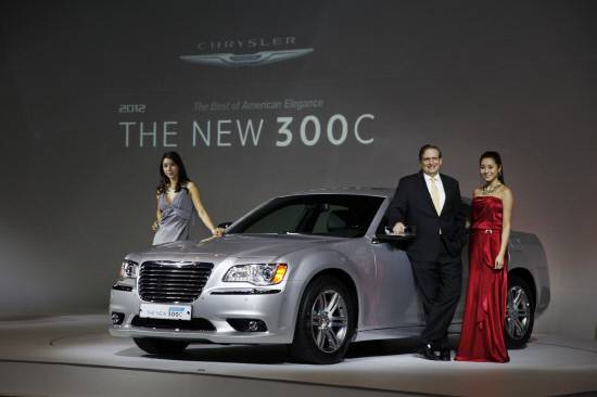 The New 300C, 편의사양이 65개 "안전도 최고 보장"