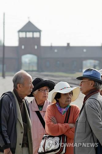 POLAND JAPAN HIBAKUSHA VISIT