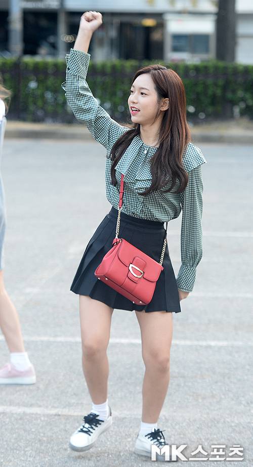 에이프릴 예나 팬들 응원에 힘이 난다 Mk포토