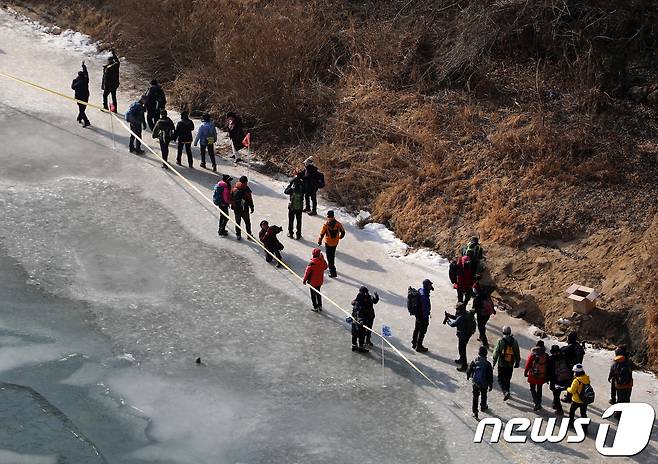 철원 한탄강얼음트레킹 축제 주말 1만여명 다녀가