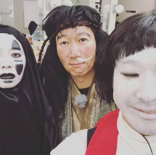 런닝맨 연령 고지 비하인드 컷 공개 가오나시 송지효 거지 지석진 토시오 하하 배꼽 잡는 사진