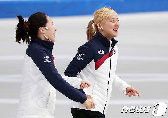 올림픽 스피드스케이팅 1번 주자 김보름 女 3000m 출격