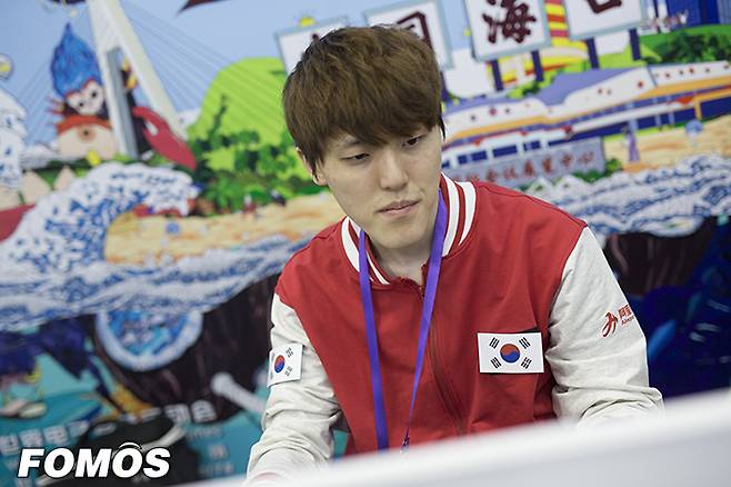 포토 Wesg 나서는 김도우 Iem은 잊을래요