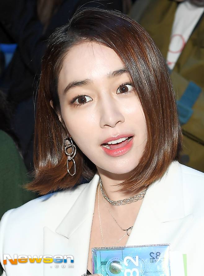 포토엔hd 이민정 나이 거꾸로 먹는 동안미모