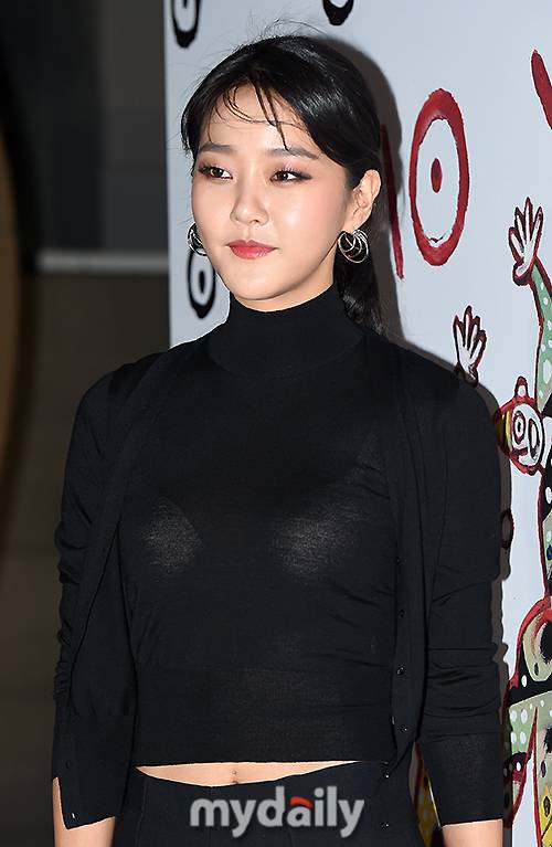 Md화보 대놓고 드러낸 속옷강승현 시스루 패션 종결자