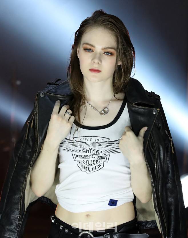 포토 할리데이비슨 미녀