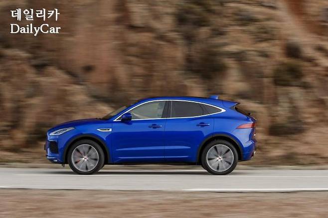 재규어, 콤팩트 SUV E-PACE 출시..가격은 5530만~6960만원 | 데일리카