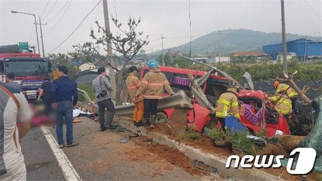 사고 버스에 주민 3명 탔다는데소식 몰라 답답