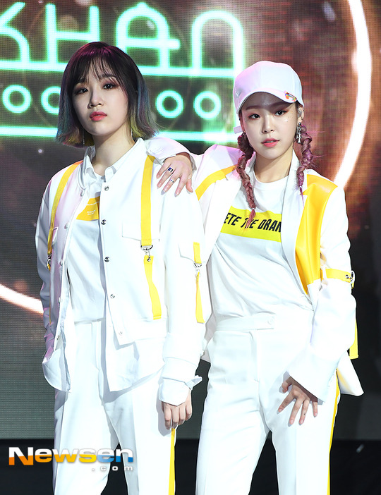 칸 전민주 Mv 촬영장서 유나킴 머리카락 직접 잘랐다