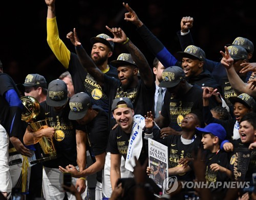 골든스테이트 Nba 2연패 달성듀랜트 2년 연속 Mvp종합