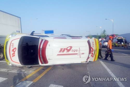119구급차 운전요원 카레이서에게 안전운행 훈련받는다