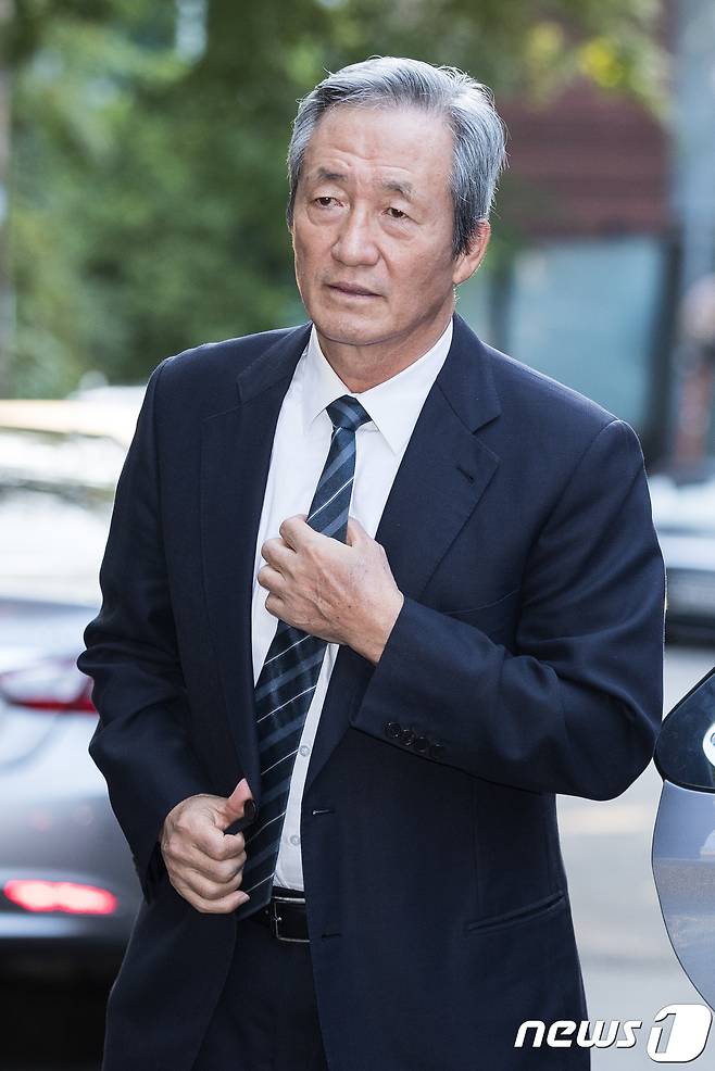 고 변중석 여사 제사 참석한 정몽준 아산재단 이사장