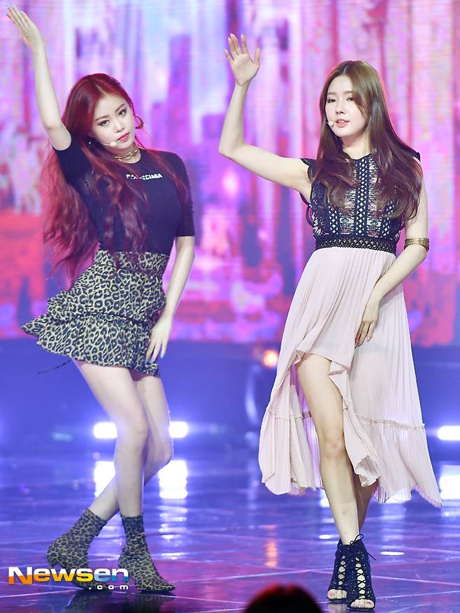 여자아이들 수진 미연 무대 위에 활짝 핀 꽃송이쇼 챔피언 포토엔hd