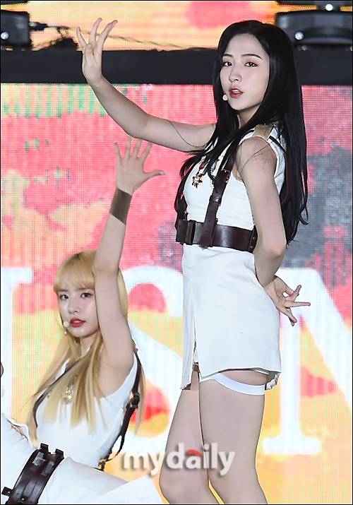 Md포토 우주소녀 설아 은서 팬들 사로잡는 눈빛