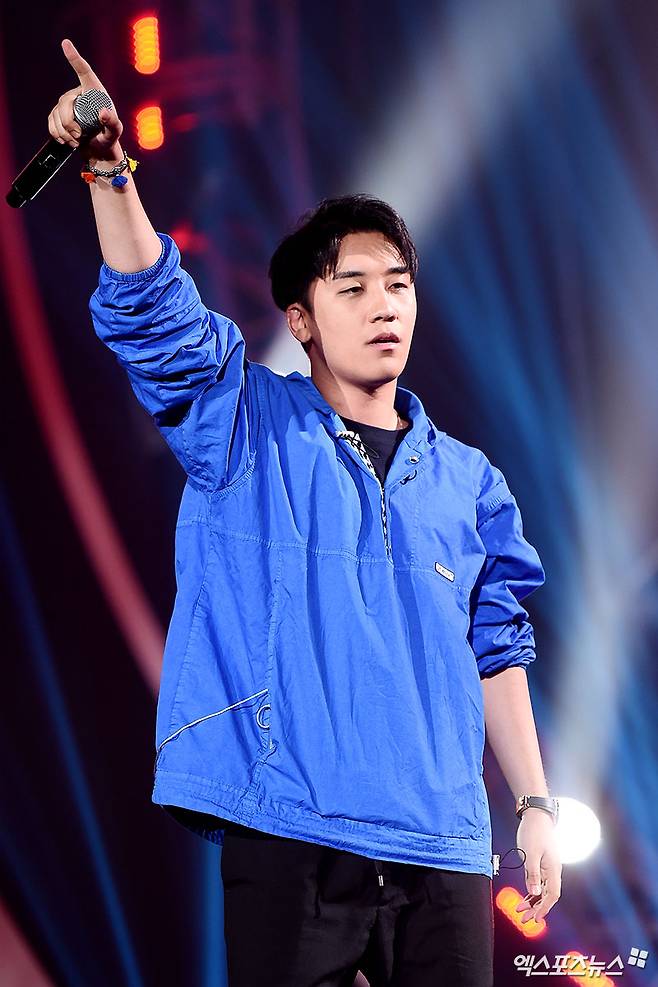 엑s Hd포토 승리 놀아볼까