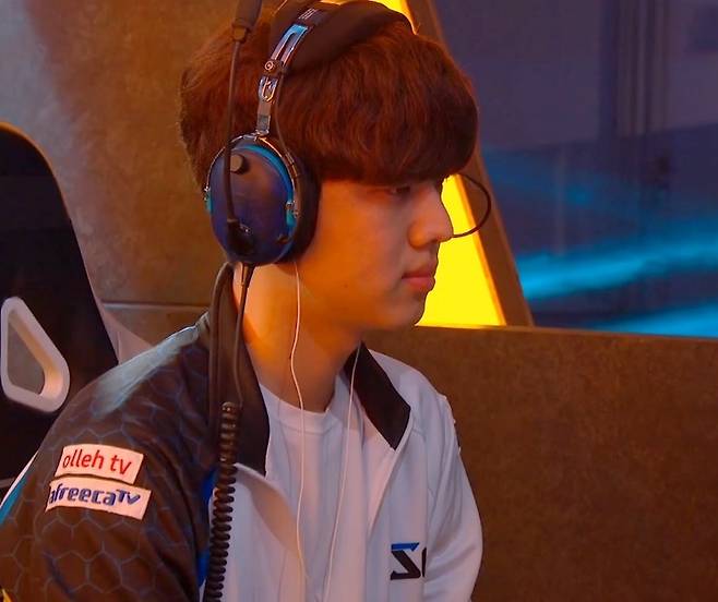 Ksl Vs Asl 정윤종 캐리어로 김성현 맹공 막고 2대1