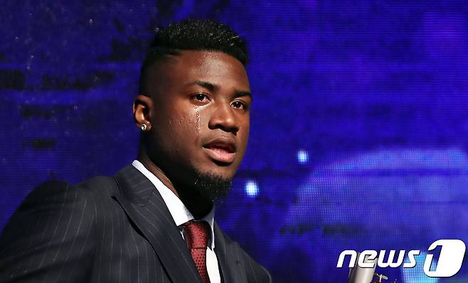 K리그1 MVP 말컹..'눈물의 수상소감'