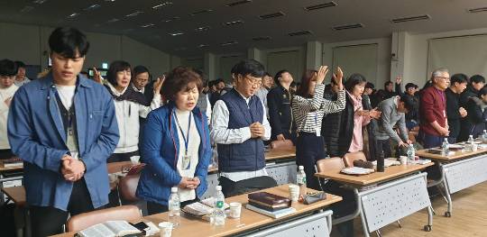 새벽 6시부터 자정까지 말씀·기도에만 집중