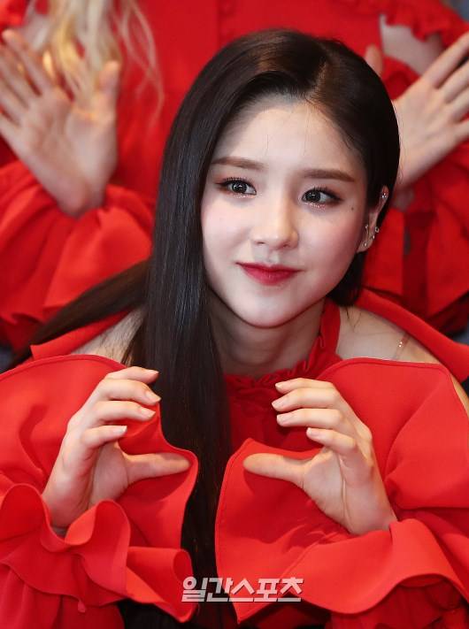 포토 이달의소녀 희진 귀여운 매력